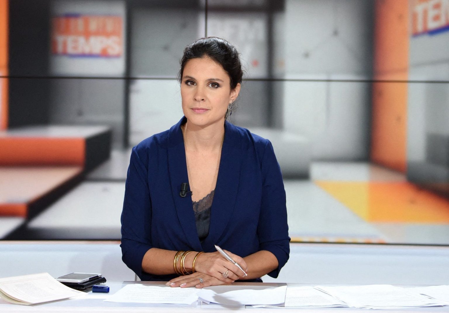 Présentatrice BFMTV Top 5 des plus jolies présentatrices BFMTV